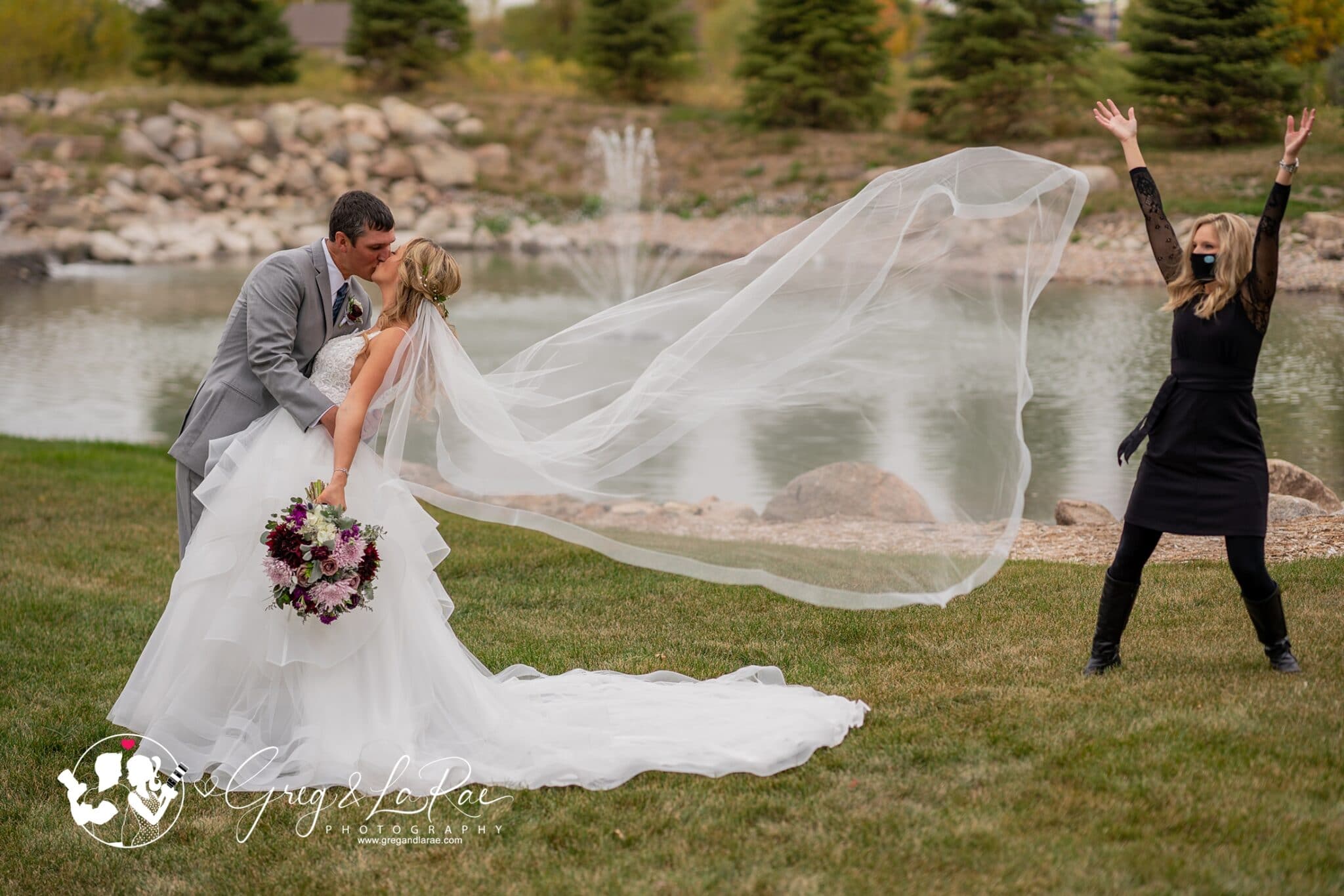 25 Hilarious Real-Life Wedding Fails that Hitch Studio Turned Into Wins ...